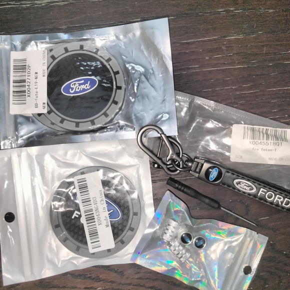 Ford | Accessories | Ford Logo Keychain And Accessories Set 4pc ...